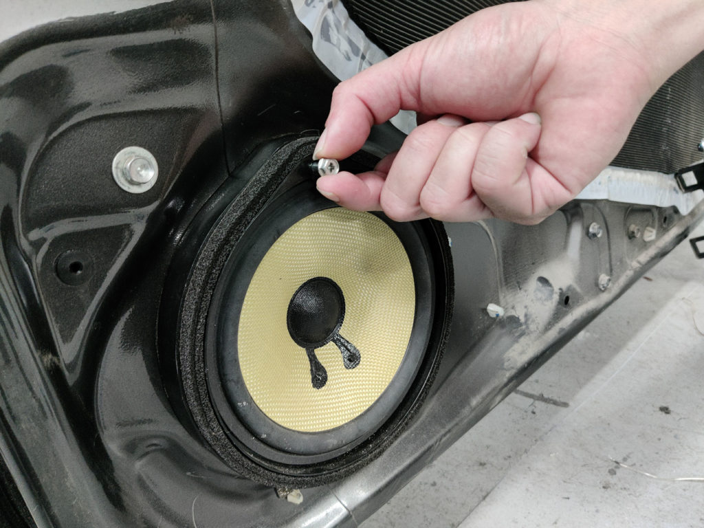 How to Replace Your Acura's Front Speakers - Mobile Max Car Audio