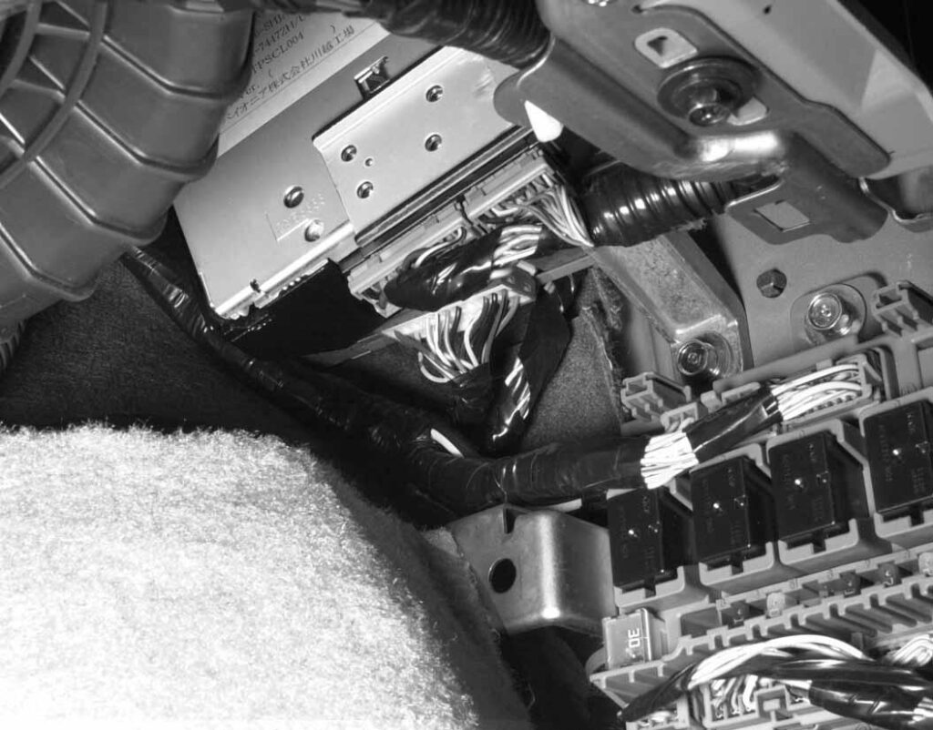 2005 2006 2007 2008 2009 2010 Honda Odyssey Amplifier Bypass - Mobile ...